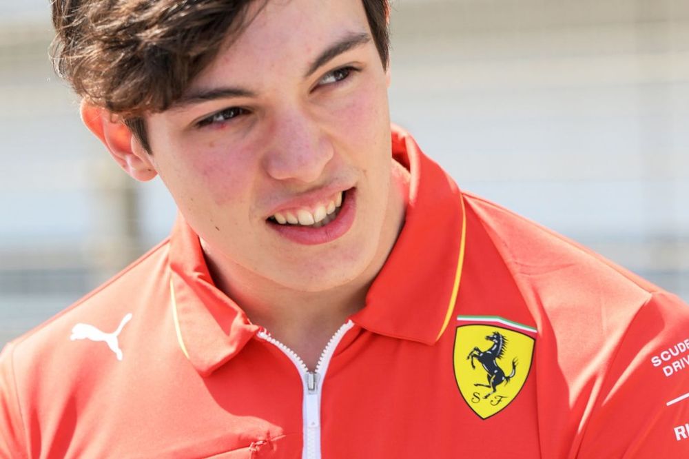 F1 | Chi è Oliver Bearman, esordiente sostituto di Sainz a Jeddah