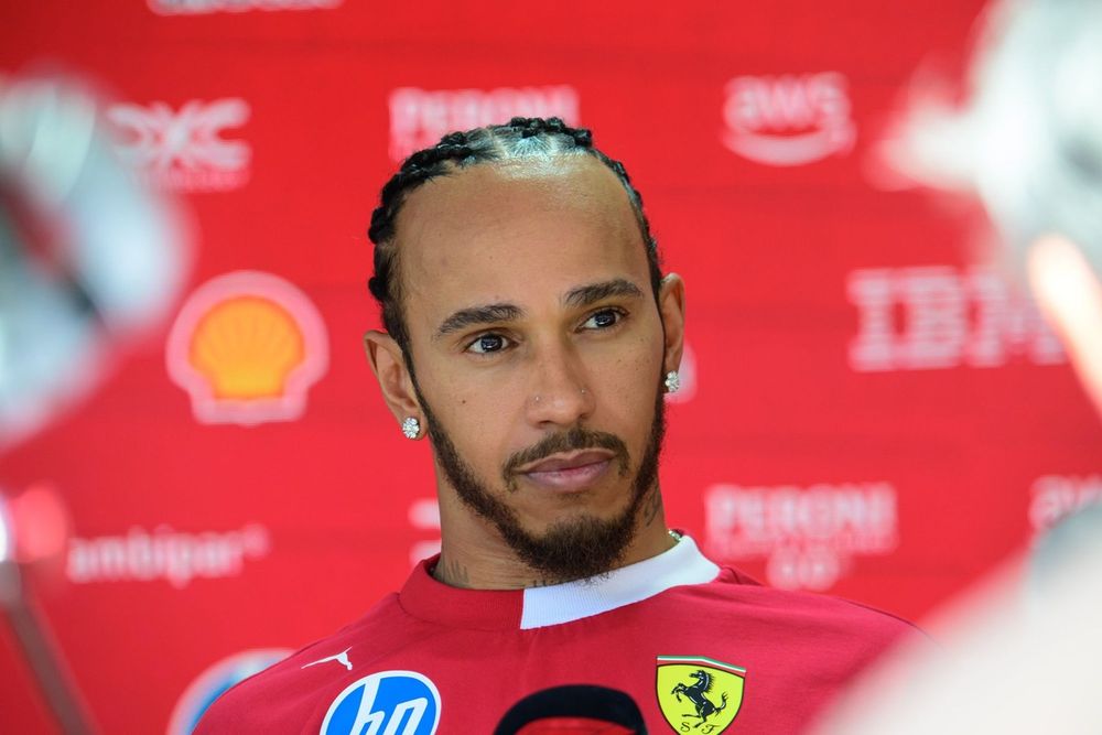 Lewis Hamilton dismisses “BS” speculation over rift with Ferrari F1 ...