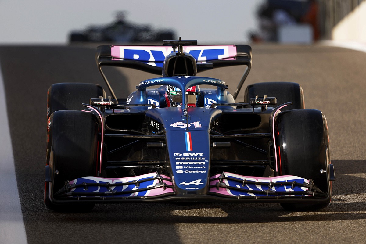 Ízelítő az Alpine új autójáról - visszatér a pink?