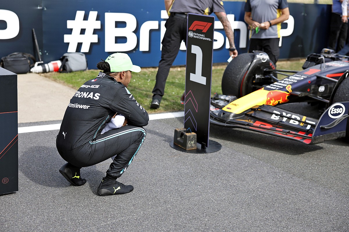 Mercedes: W14B no es suficiente, pronto habrá que enfocarse en 2024