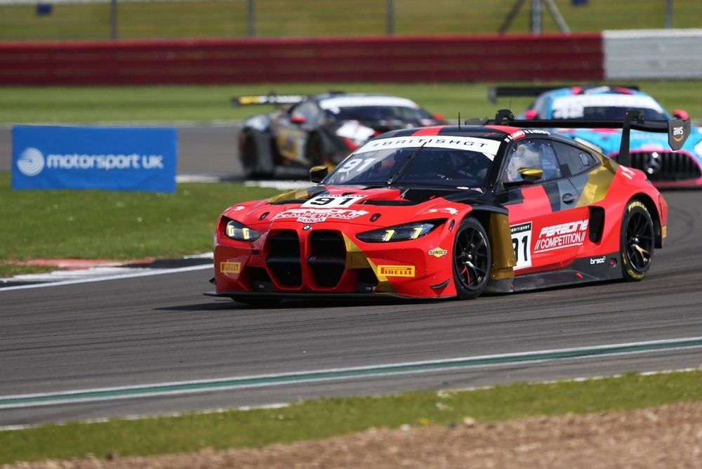 Harper and Leung make history with victory in British GT's crazy Silverstone 500