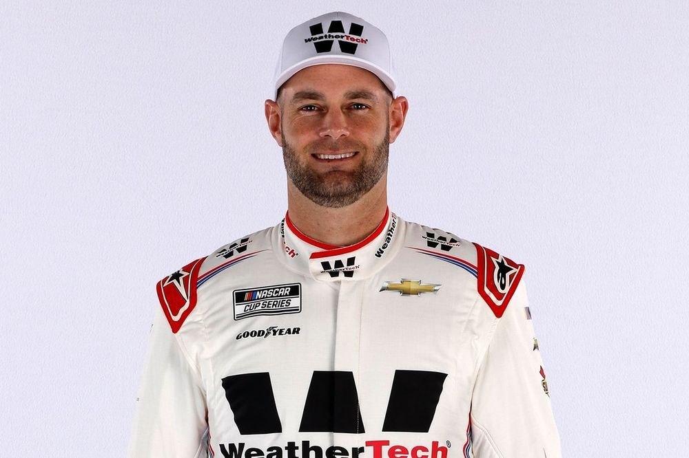 KHI Management adds van Gisbergen, LaJoie to roster