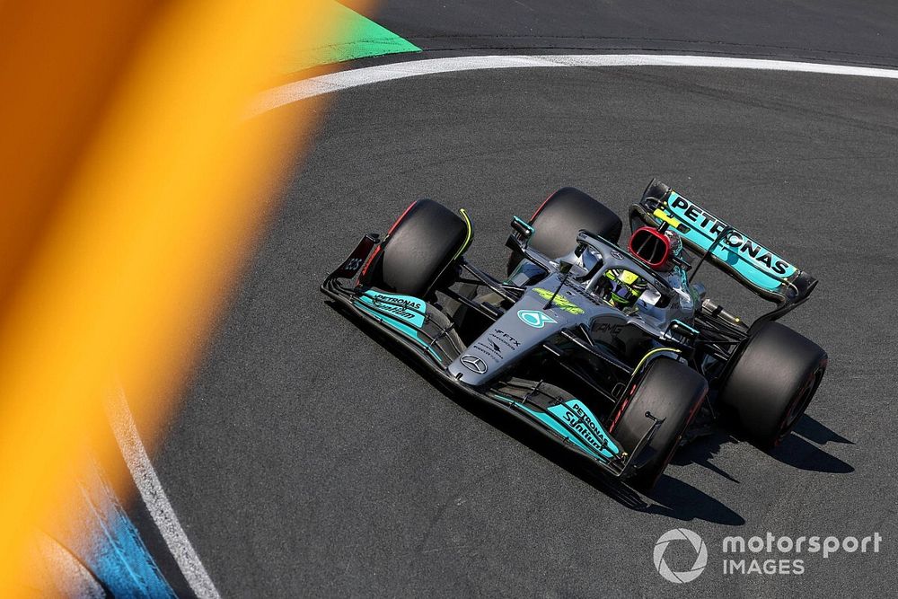 Hamilton: Change in Mercedes F1 car performance "like a mood swing"