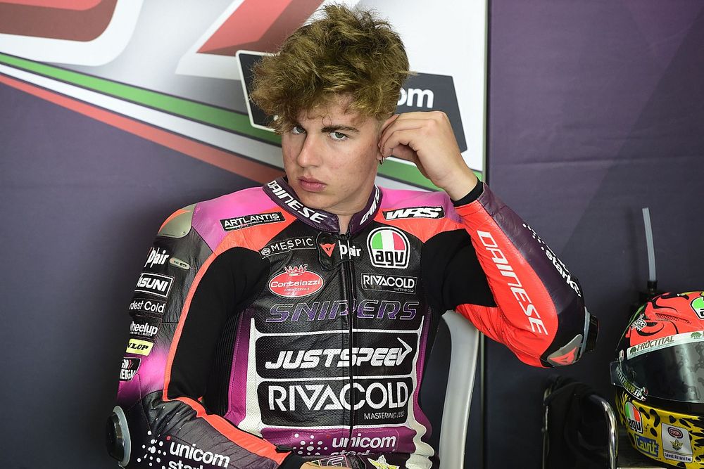 Video Moto3 | Brivido Surra: cade e viene colpito dalla sua Honda