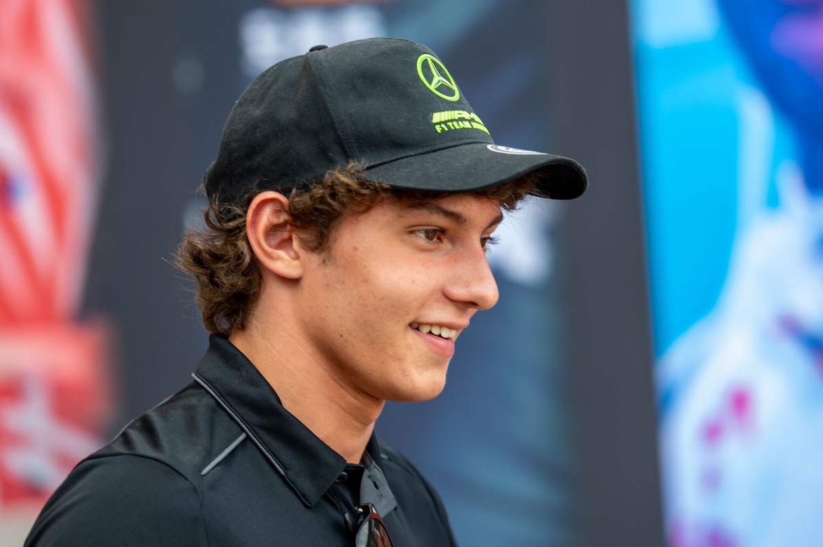 F1 | Ufficiale: Kimi Antonelli debutta con la Mercedes nel 2025