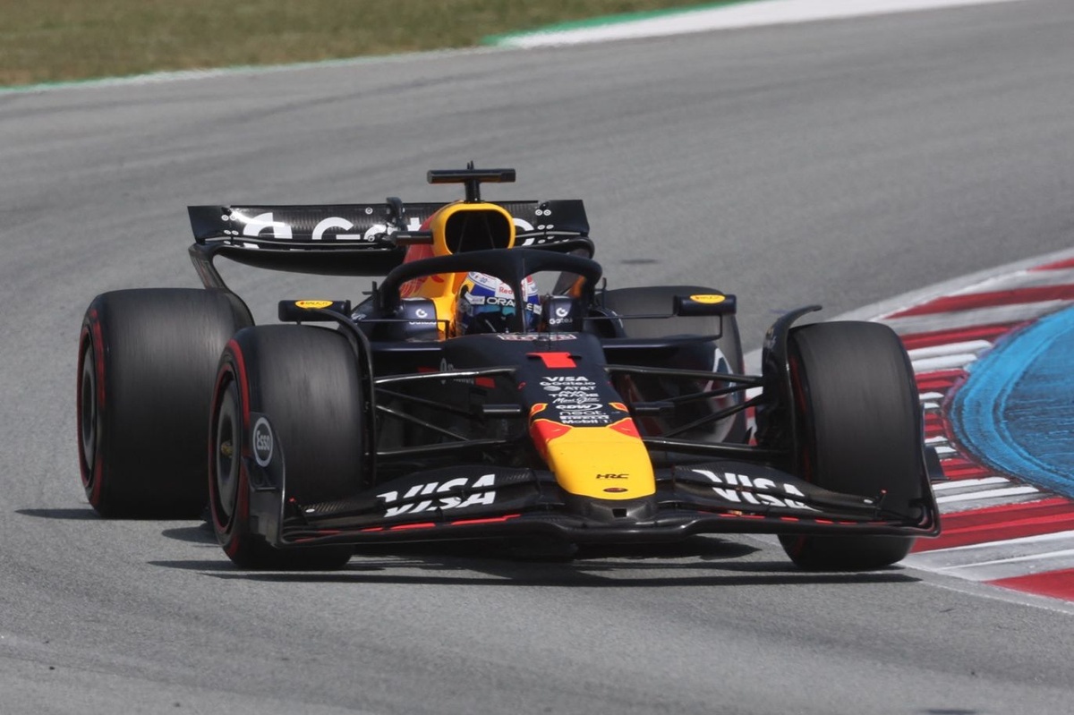 Horner veegt vloer aan met Rosberg na uitspraken over Verstappen