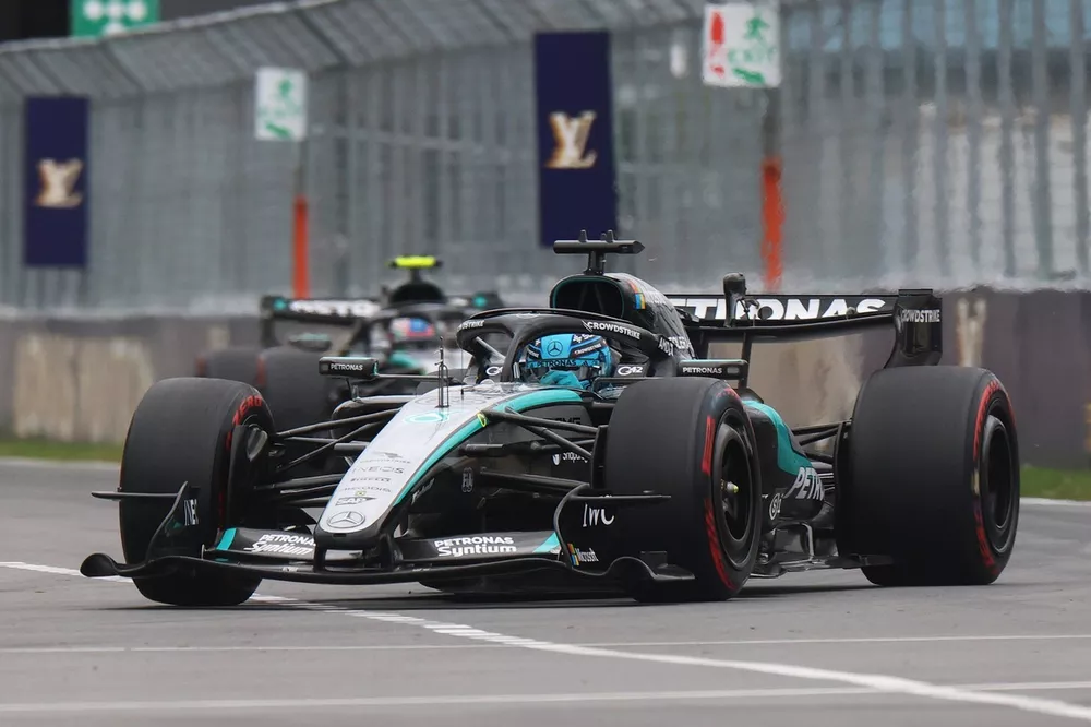 George Russell suffers dramatic exit from F1 Canada GP