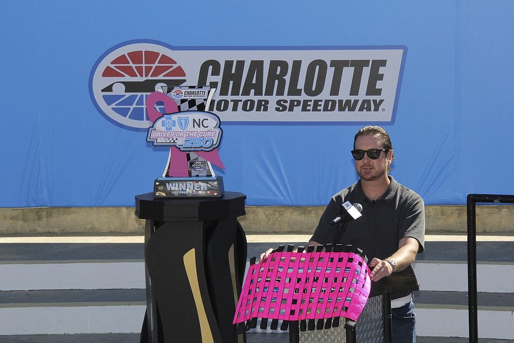 Kurt Busch mantiene la esperanza, pero desconoce cuándo volverá