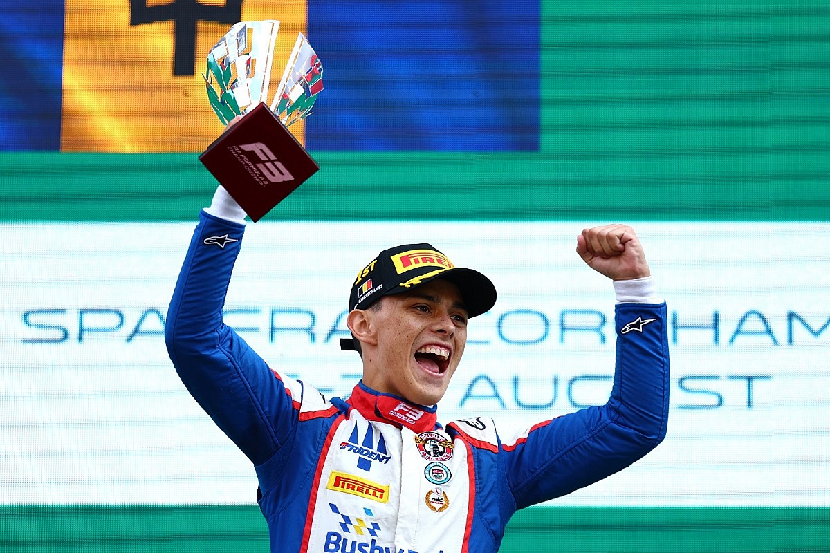 Az idei F3-szezon második helyezettje is a Red Bull utánpótlásában ...