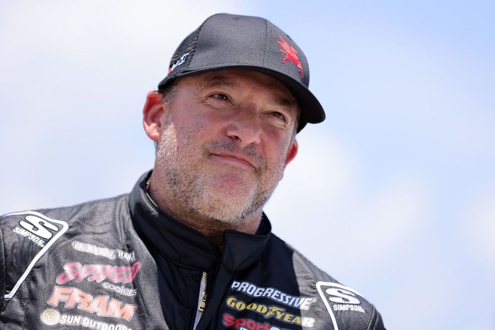 Tony Stewart doesn't remember much from scary NHRA crash