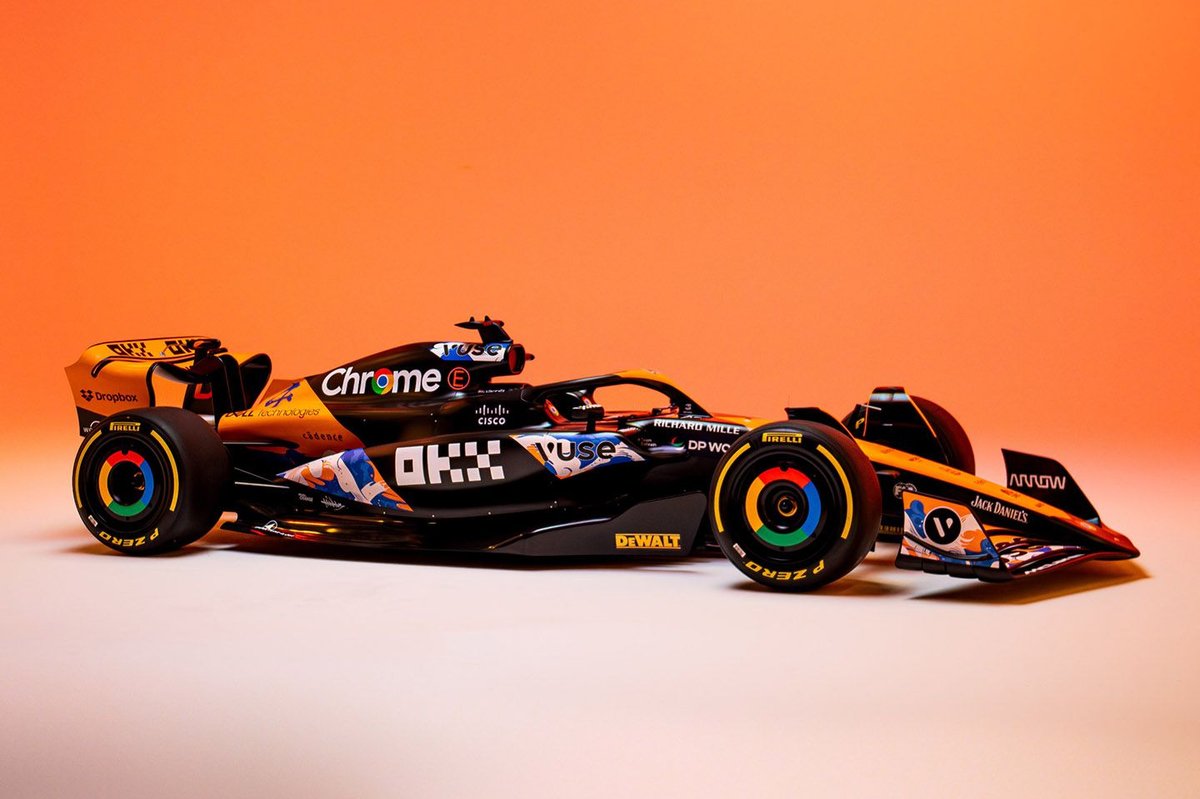 McLaren rijdt tijdens GP van Japan met speciale F1-livery