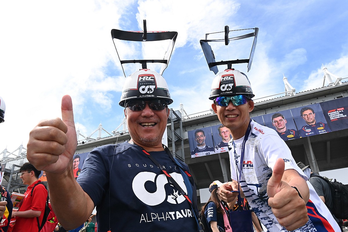 The fans that offer a ray of light in an increasingly partisan F1