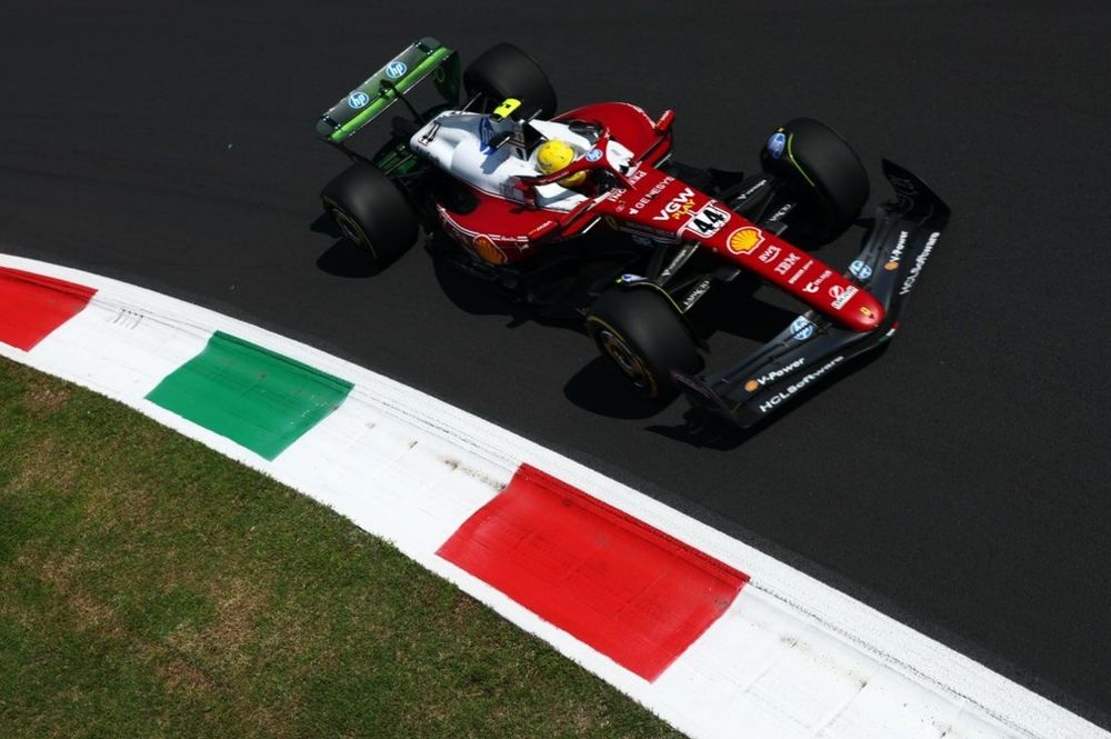 Doblete de Ferrari en la FP1 de Monza con Hamilton liderando; Sainz 3º