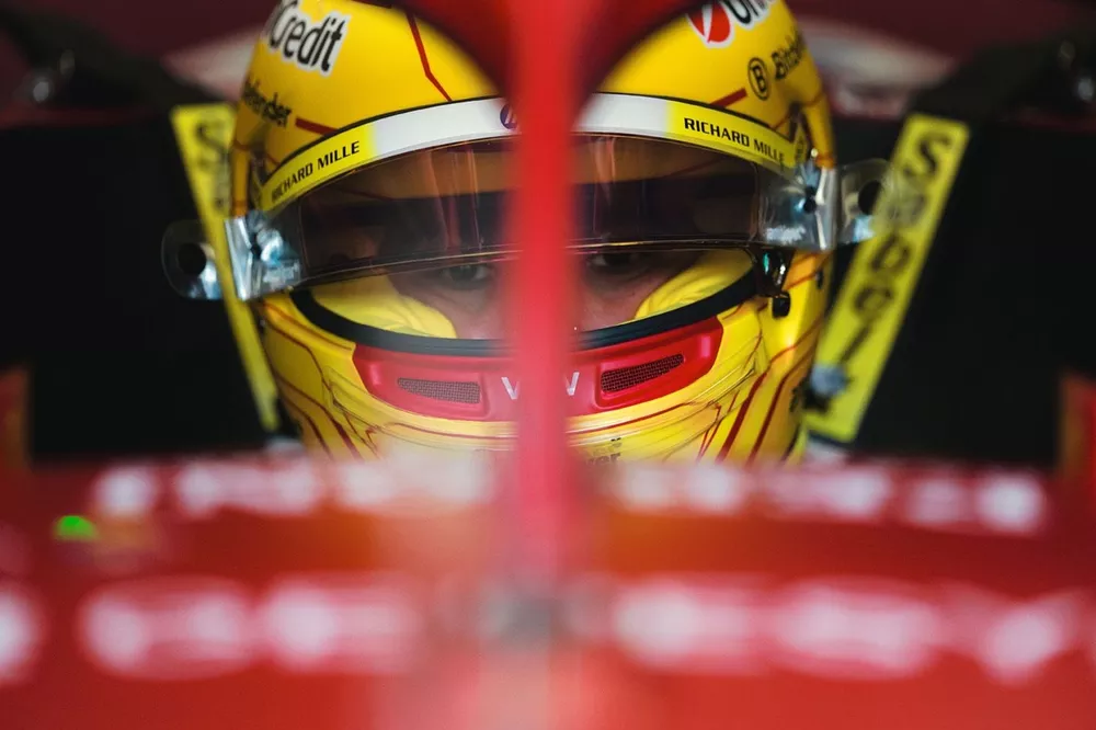 “Are you upset with me?” – What happened between Lewis Hamilton and his ...