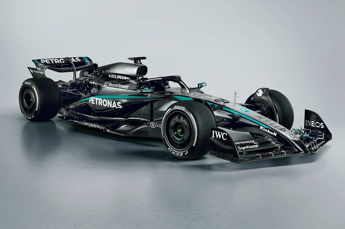 Mercedes presenta el W16, su monoplaza para la F1 2025