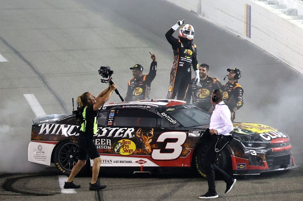 Austin Dillon wins thrilling NASCAR Cup race at Richmond in tire chess ...