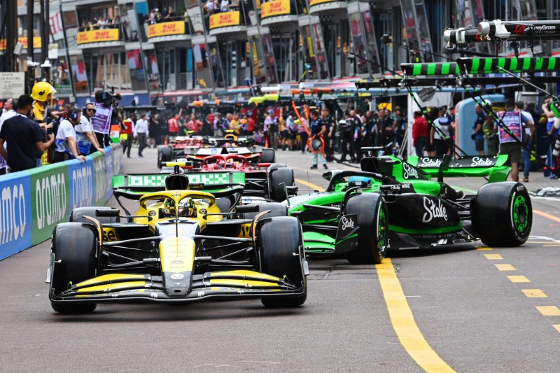 Vorfahrt in der Boxengasse: Verhindert neue Regel Vordrängeln und ...