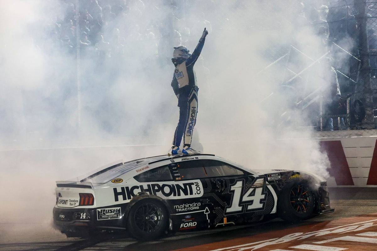 NASCAR Cup Darlington: Briscoe secures playoff spot with wild Southern ...