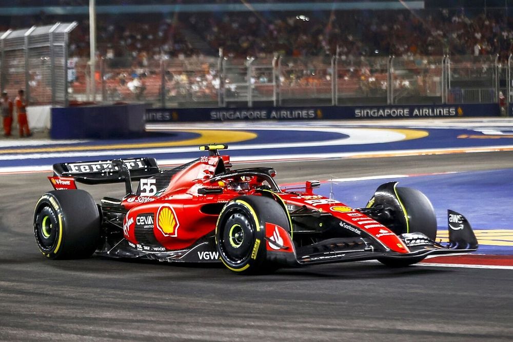 F1 | Sainz fa sognare la Ferrari a Singapore: seconda pole di fila