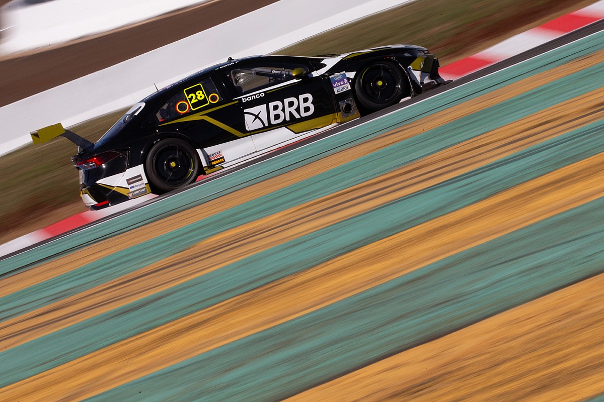 Stock Car: Vitória na Porsche embala Enzo Elias para Velopark