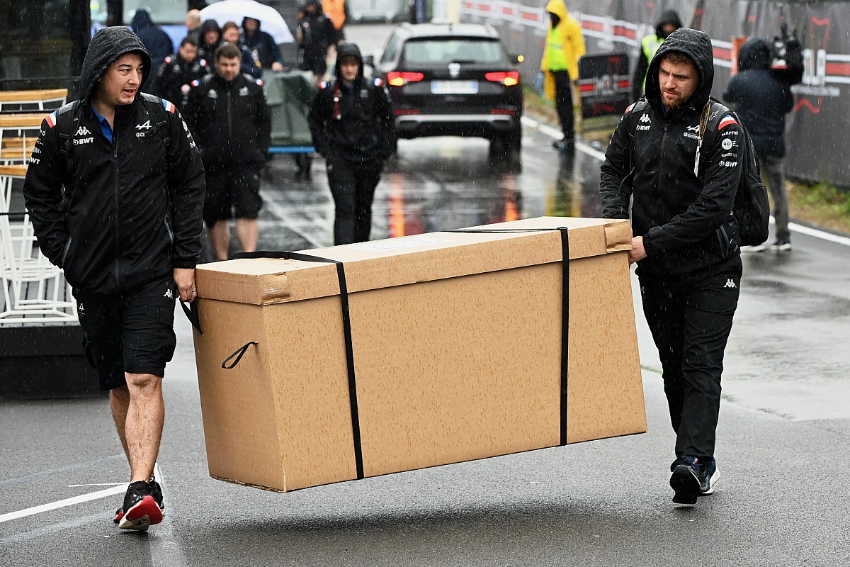 Le personnel F1 peut désormais récupérer le matériel à Imola