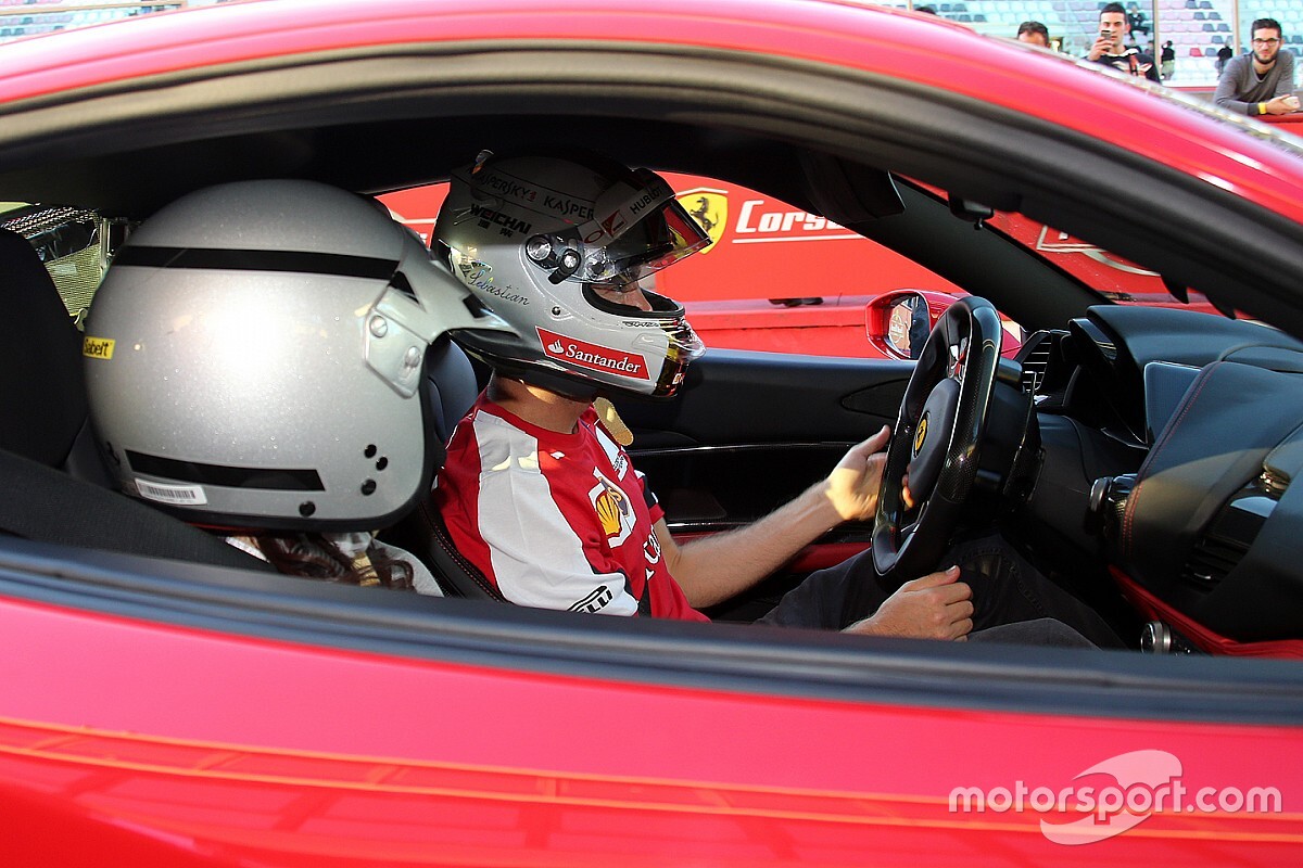 Didepak Tim Kuda Jingkrak, Vettel Jual Koleksi Mobil Ferrari