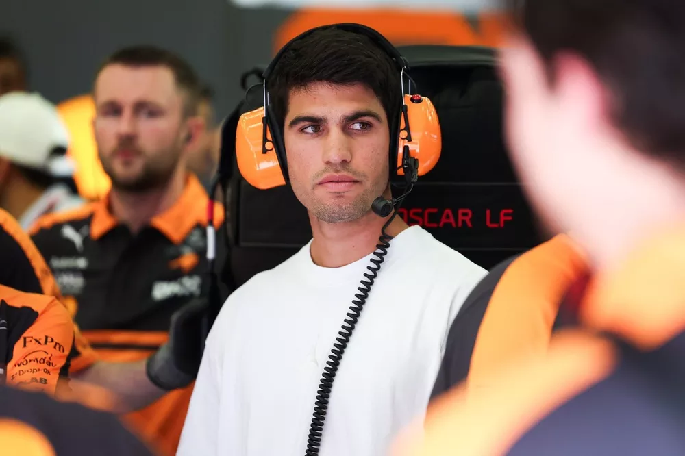 Tennis world No 1 Carlos Alcaraz visits F1 Bahrain testing to meet hero ...