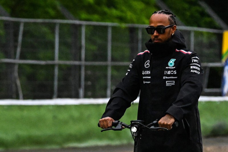 Lewis Hamilton freut sich: Mercedes hat bald noch tolle Updates