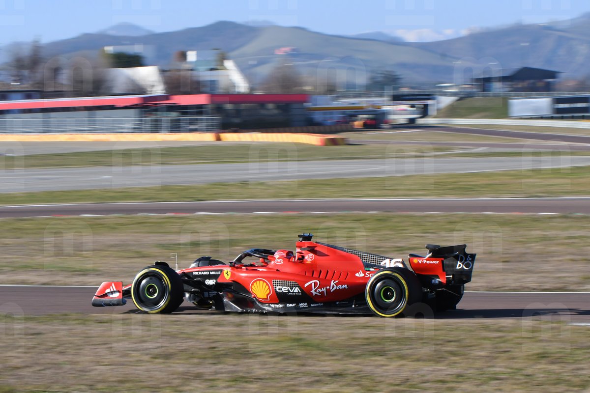 Las fotos de Sainz y Leclerc en el filming day del nuevo Ferrari SF-23