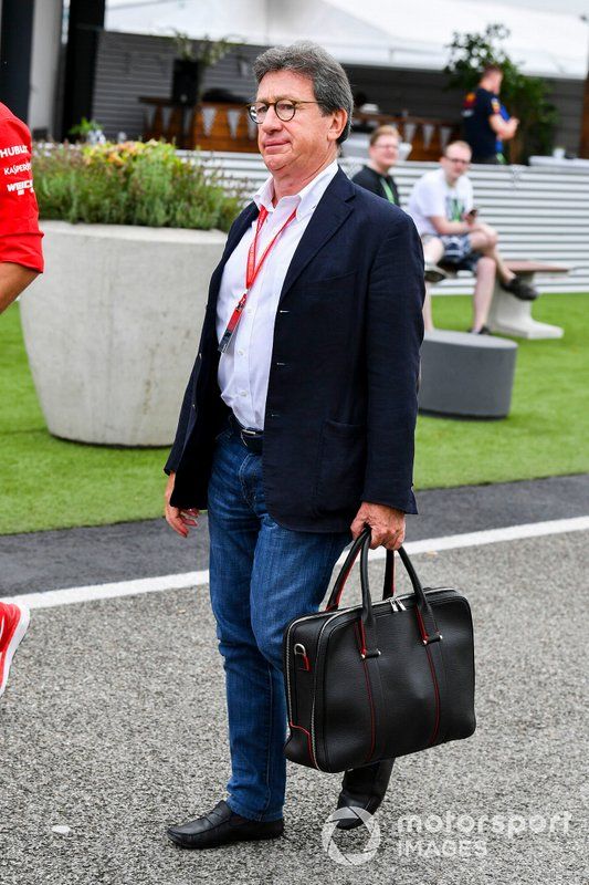 Bomba en Ferrari: dimite el CEO, Louis Camilleri