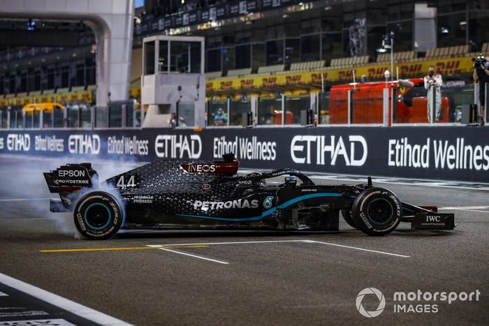 Hamilton sintió los efectos del COVID en el GP de Abu Dhabi