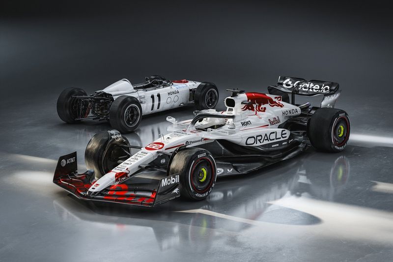 Gallery F1 | La nuova livrea retrò Red Bull per il GP del Giappone