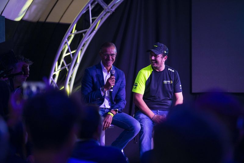 MotoGP | VR46: l'artista Mad Dog Jones colora le carene a Misano