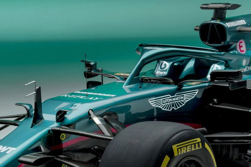Aston Martin F1 presenta el AMR21 con el que Vettel quiere seguir soñando