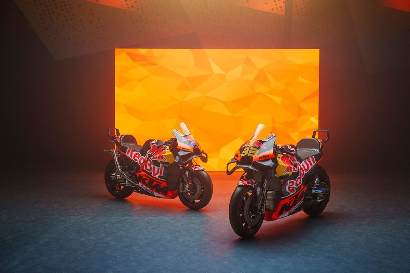 KTM, 2024 için RC16 MotoGP motosikletlerini tanıttı