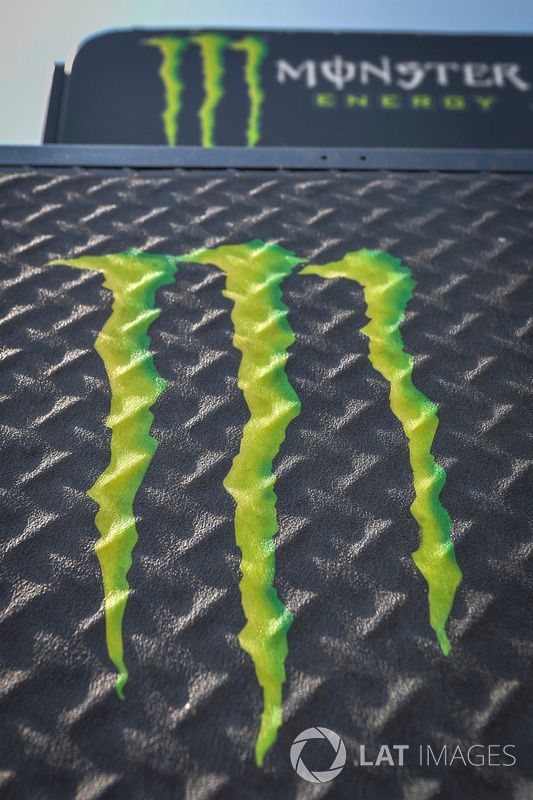 F1 | McLaren strappa lo sponsor Monster a Mercedes