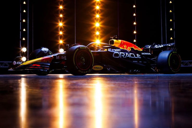 Red Bull dévoile officiellement la RB21 de Verstappen et Lawson