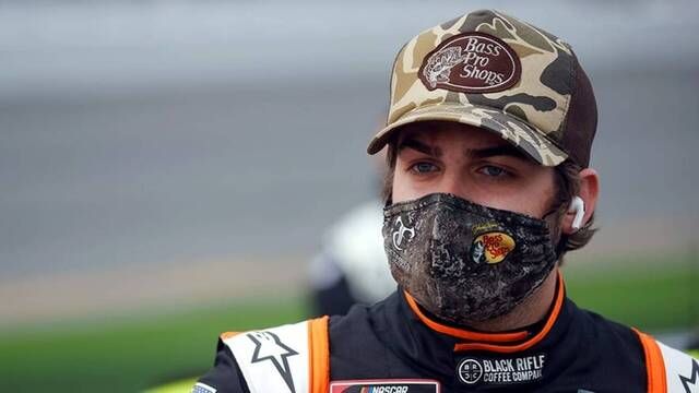 Kyle Busch Profile - Bio, News, High-Res Photos & High Quality Videos