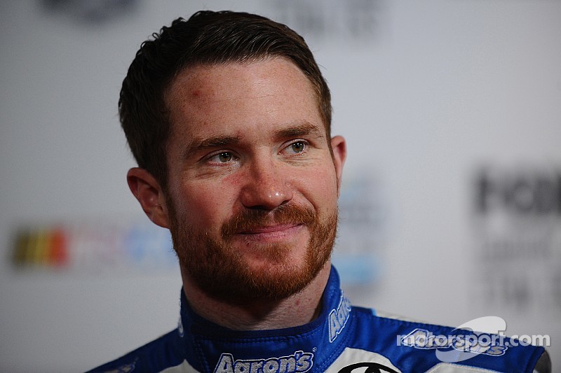 Brian Vickers returns to racing