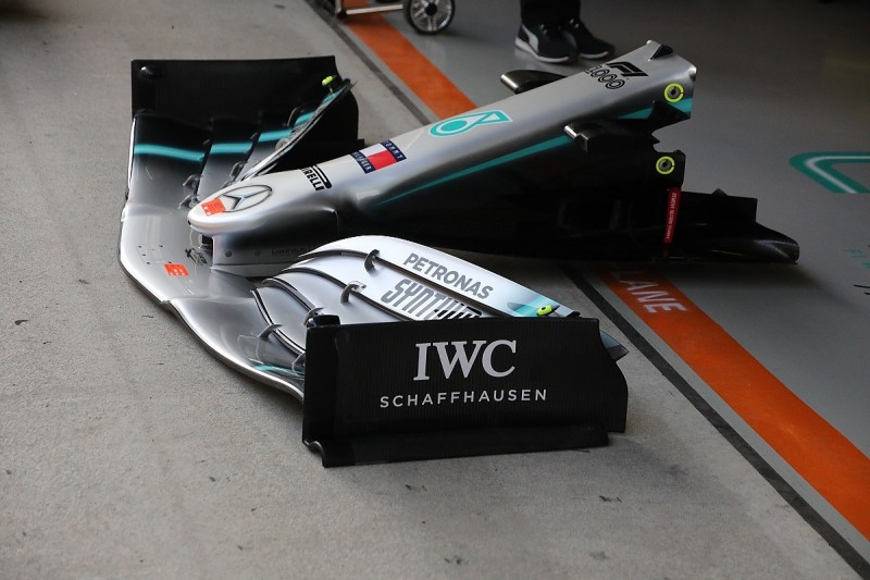 Chinese GP tech: Mercedes F1 team brings new endplate design